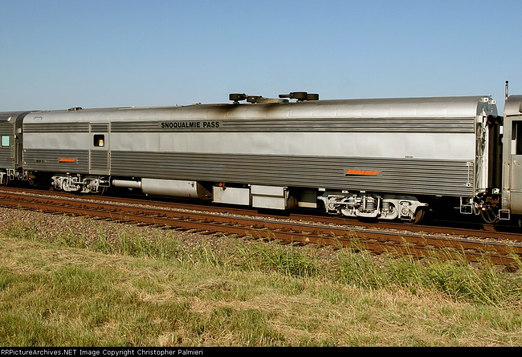 BNSF 51 "Snoqualmie Pass" on the 2009 EAS